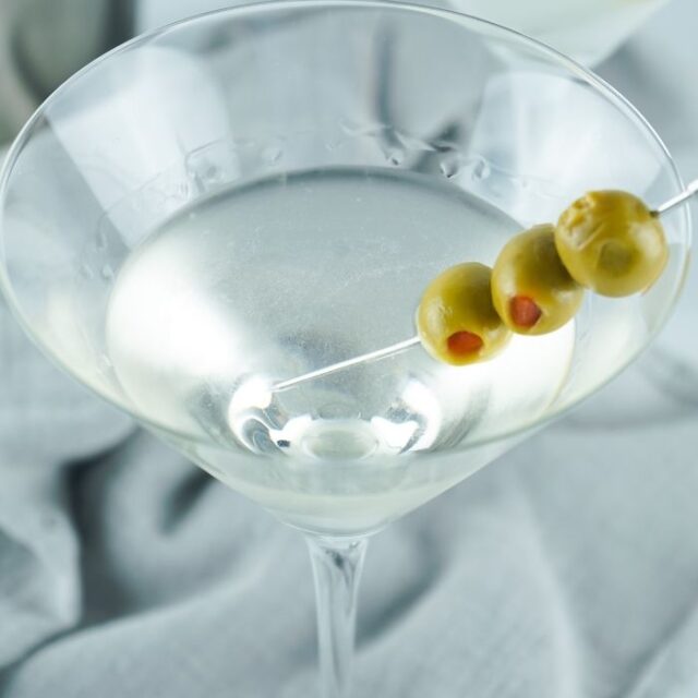 How to Make A Martini • Bake Me Some Sugar